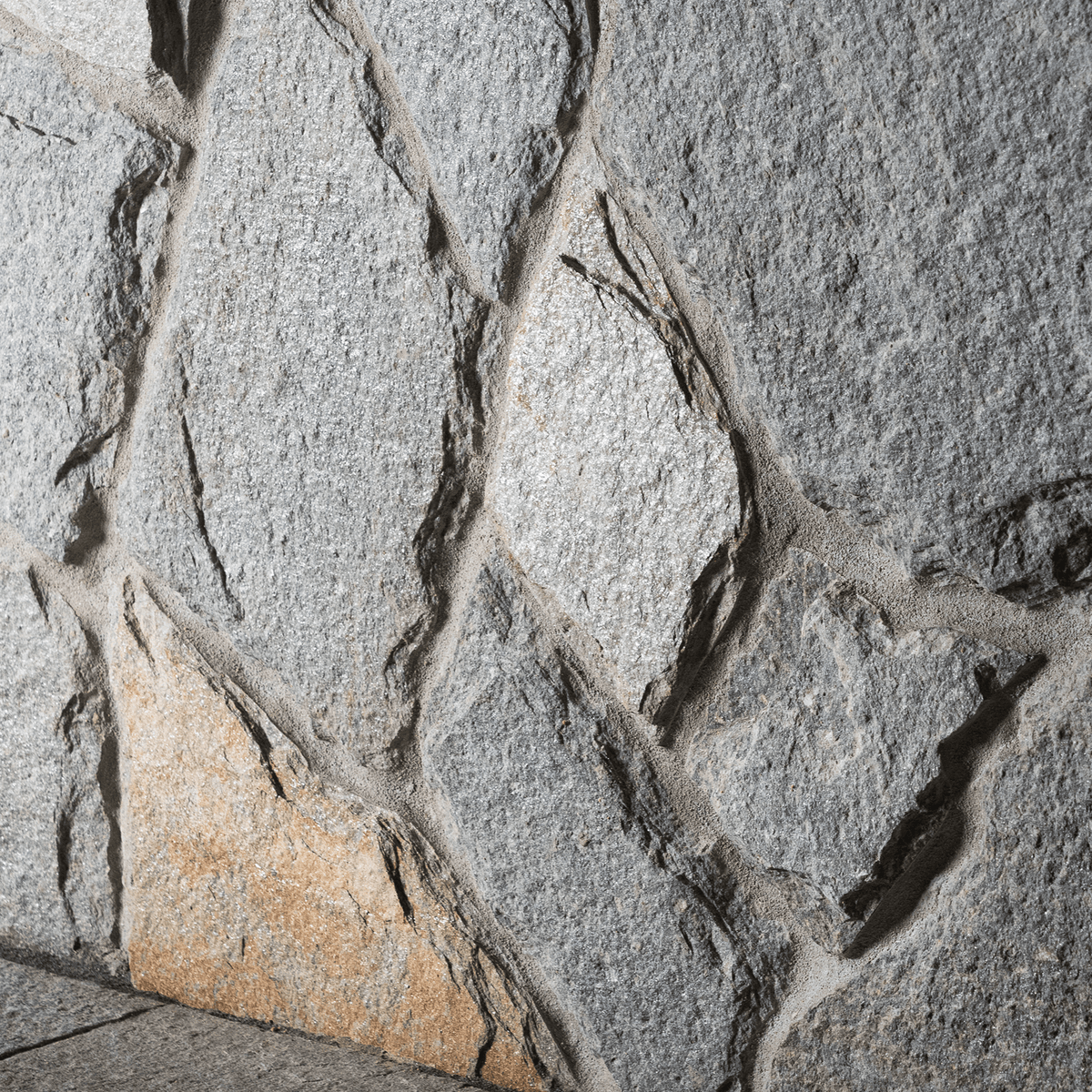 Beklädnadssten Gnejs Oregelbunden 20-50 - Stenbolaget