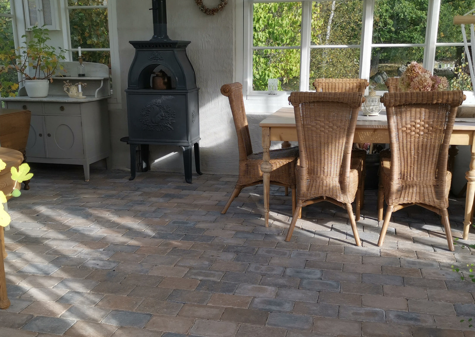 Uteplats— Stenbolaget